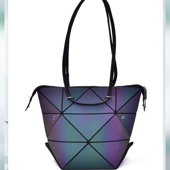 Boutique Emmé | Bags | Shape Shifting Color Shifting Transforming ...